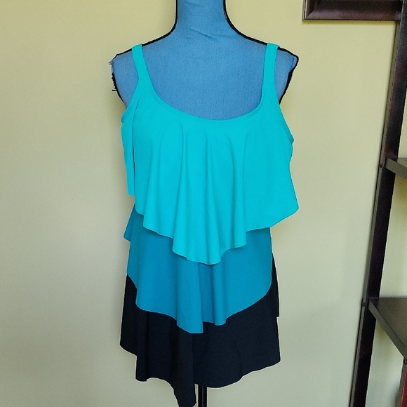 BloomChic | Swim | Nwt Teal And Black Layered Tankini 82 | Poshmark